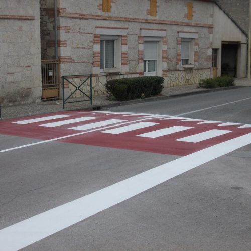 Marquages routiers - balisages - zones de stationnement | Loupias ...